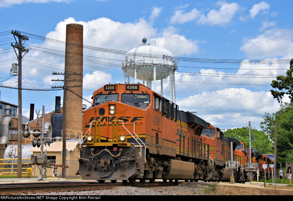 BNSF 4268 WB BNSF Aurora Sub